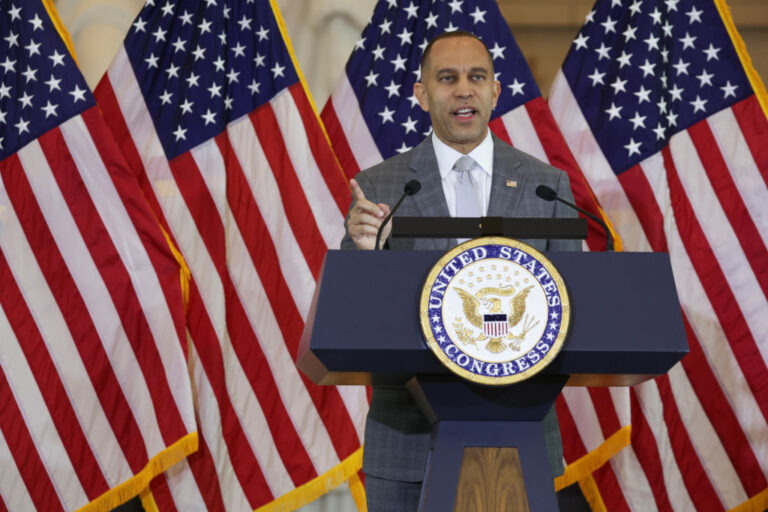 Jeffries threatens Dem FISA revolt over Pulte - Punchbowl News
